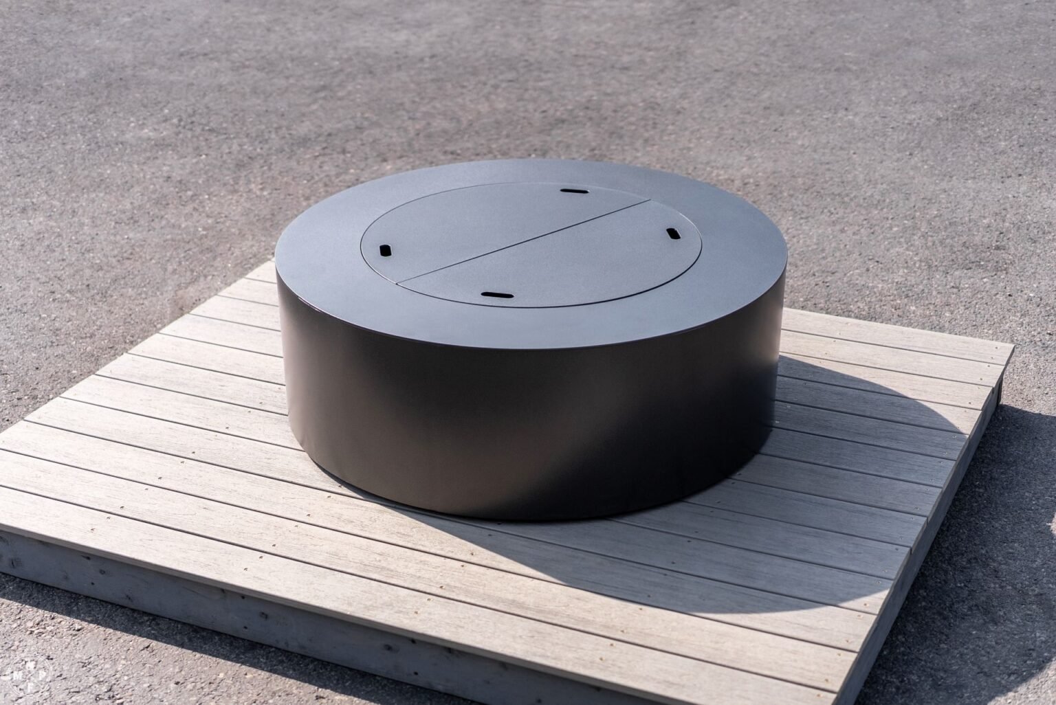 Toba Fire Table | Concrete by Montana Fire Pits