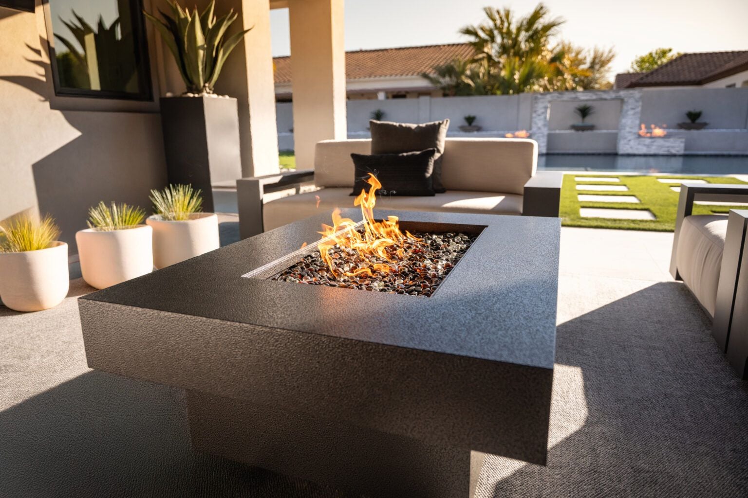 Redwood Custom Gas Fire Table | Montana Fire Pits